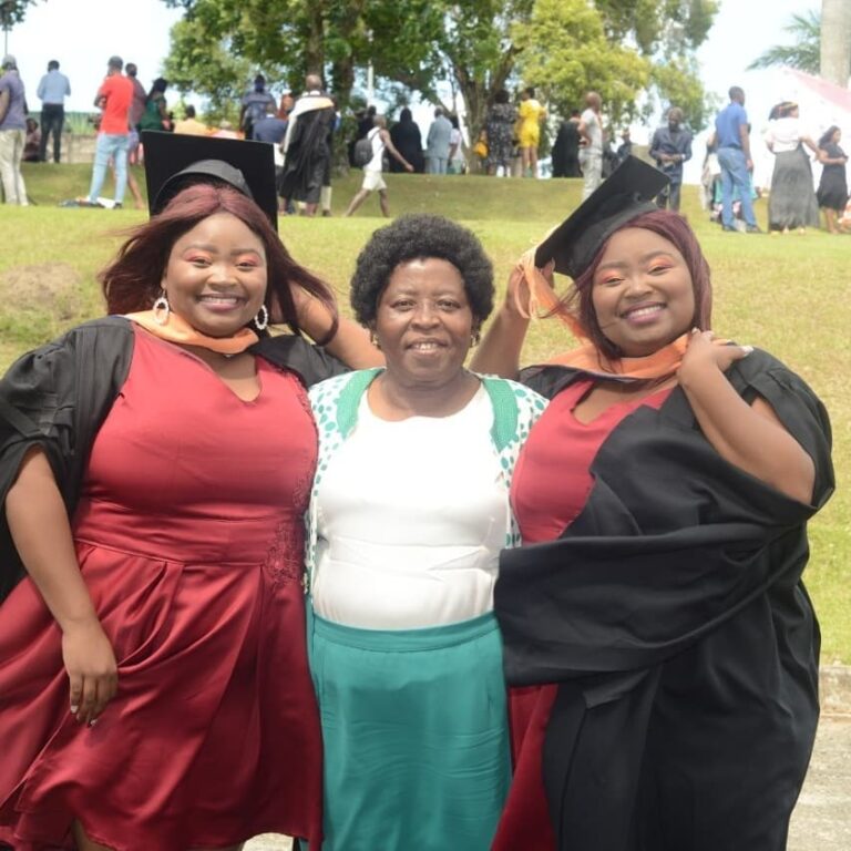 Tsidi Makitle known as Phumeza Sibiya from Durban Gen on eTv's full ...