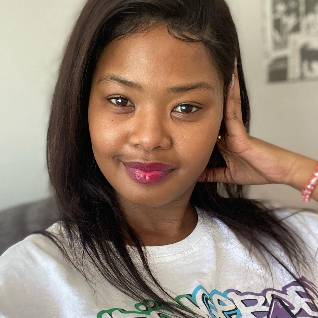 Meet Sthandile Nkosi AKA Londiwe from The Queen - Southern African Celebs