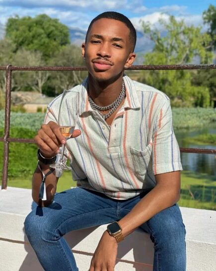 Who exactly is Lasizwe Dambuza full Biography - Southern African Celebs